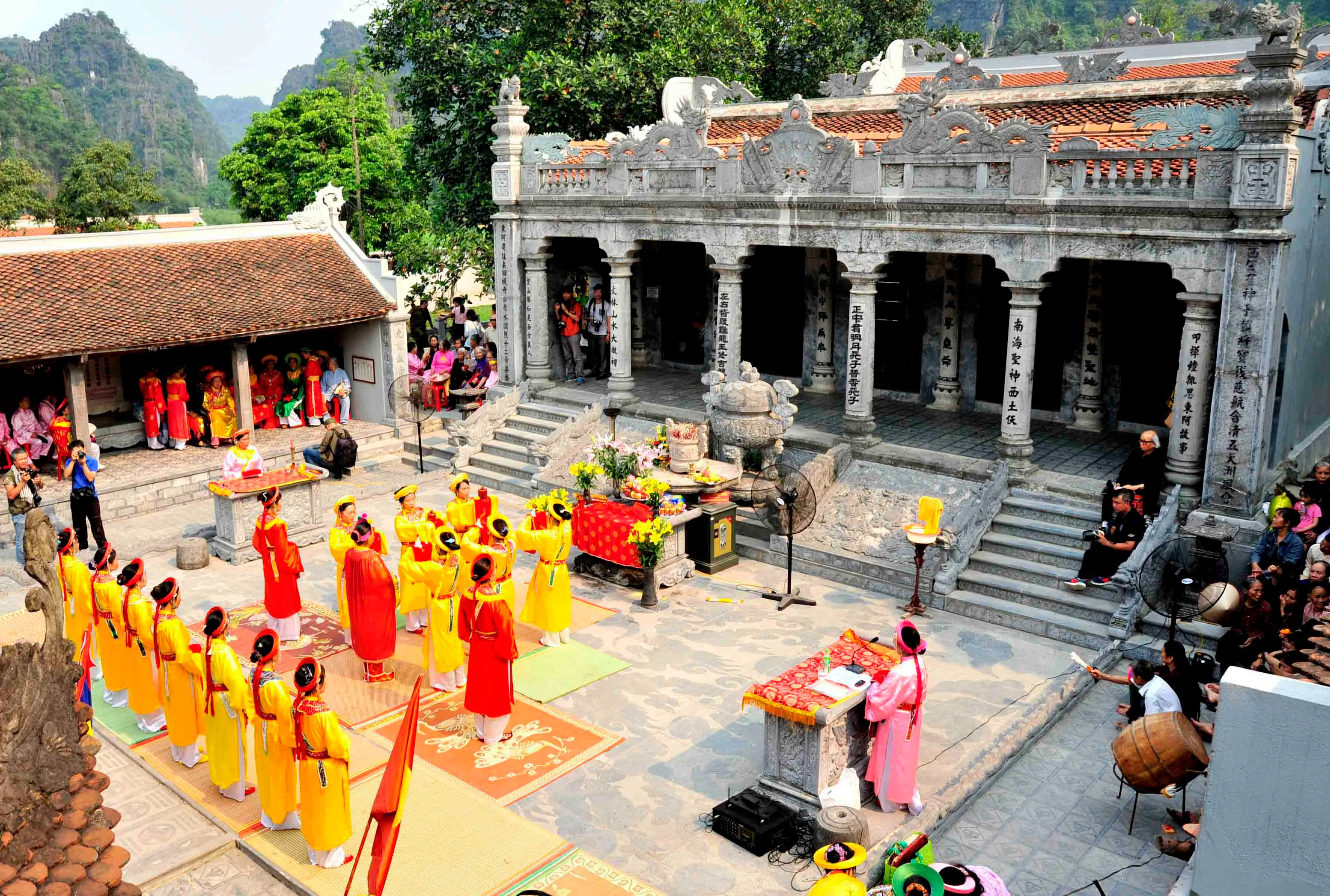 The sacred temple of the Tran Dynasty in the ancient capital of Hoa Lu ...