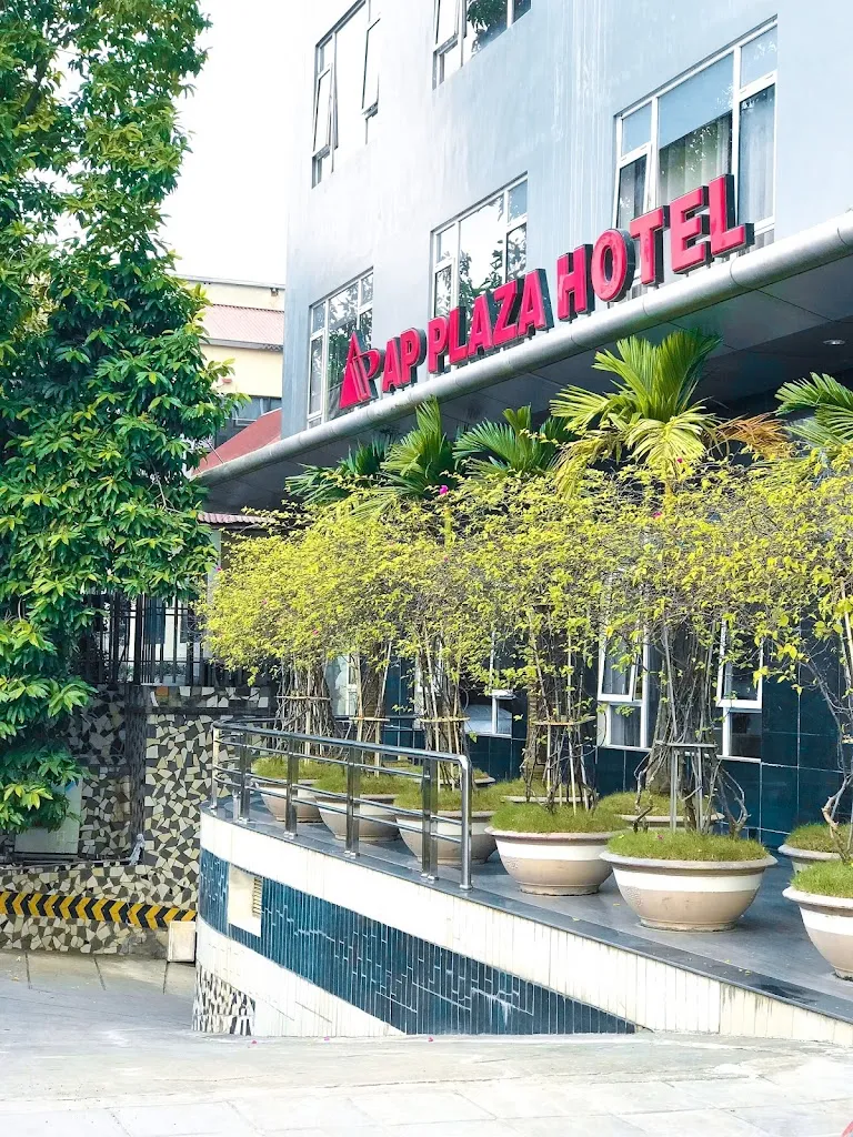 AP Plaza Hotel | iGuide