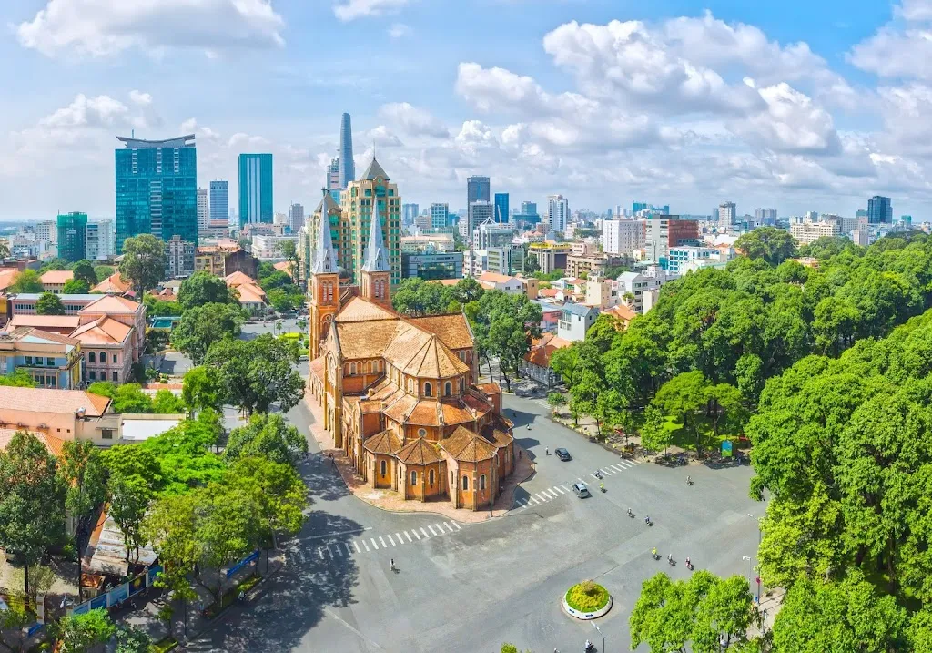 Holiday Inn & Suites Saigon Airport, an IHG Hotel | iGuide