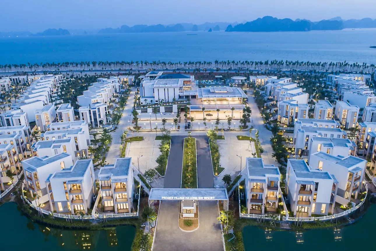 Oakwood Ha Long Resort | Luxury Oasis on Heritage Bay | iGuide | iGuide