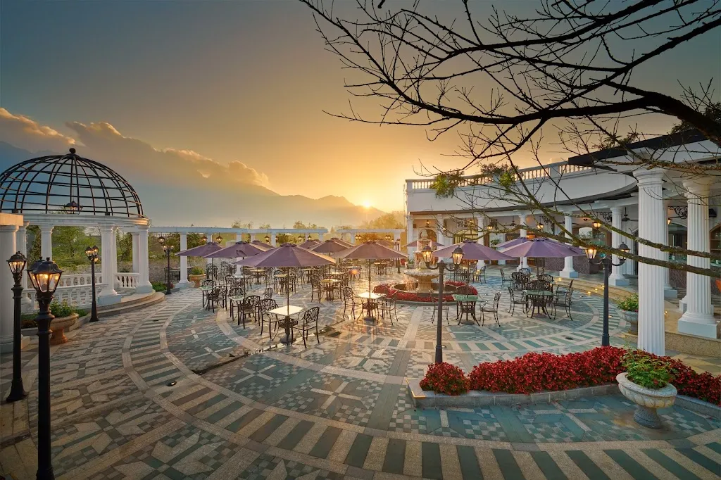 Silk Path Grand Sapa Resort & Spa | iGuide