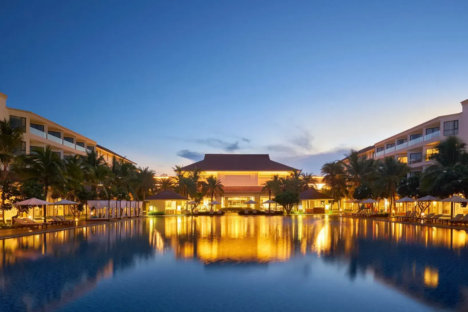 Renaissance Hoi An Resort & Spa: Luxury on Cua Dai Beach - iGuide | iGuide